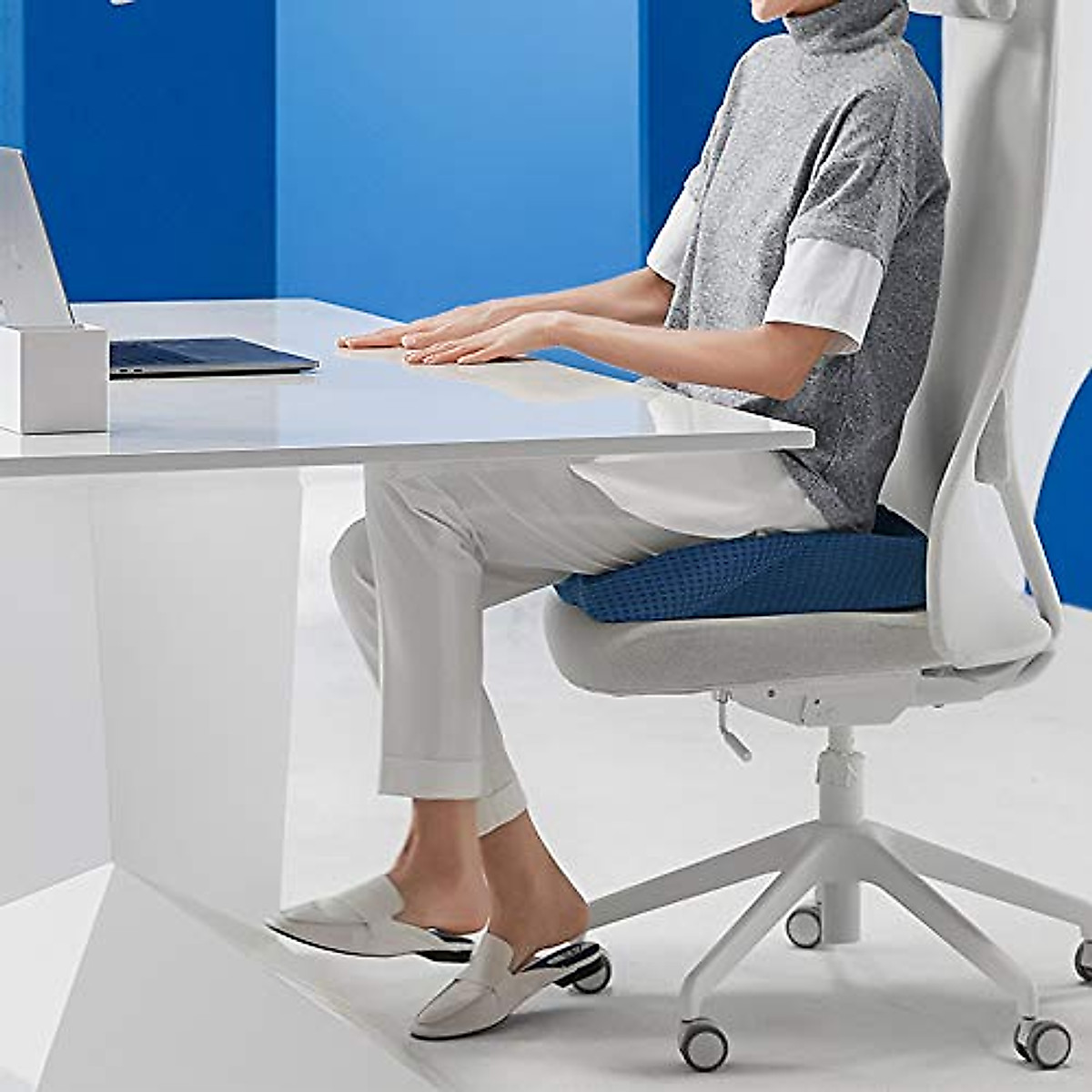 Foreate Memory Foam Seat Cushion with Gel Ergonomic Coccyx Cushion for Tailbone Hip Back Pain Relief, U Shape Chair Pads for Home Office Car Wheelchair Travel