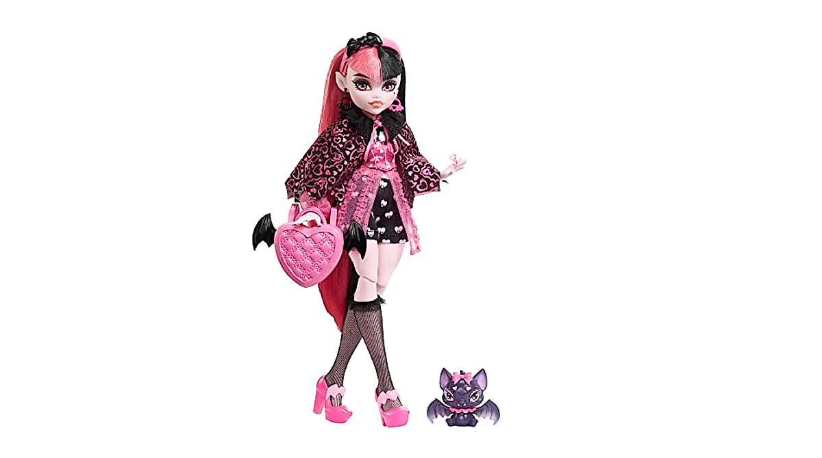 Monster High Draculaura Doll with Accessories & Pet Bat | Scream-tastic ...