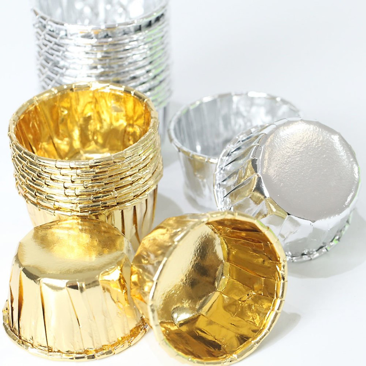 Gold Foil Metallic Paper Baking Cups Muffin Cups Cupcake Liners 50-Count Cake Baking Cups for Birthday, Wedding, Party (Gold)