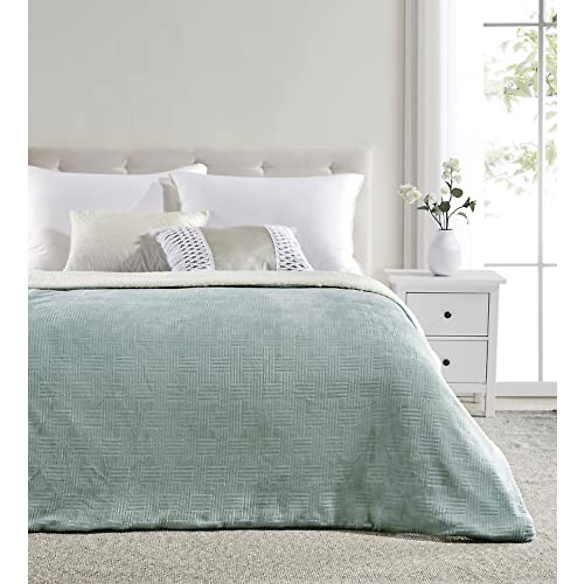 Sherpa Fleece Throw Blanket | Soft and Luxurious Textured Fleece | Comfy Reversible Sherpa | All Season Comfort | Bowery Collection (50" x 60", Surf Spray)