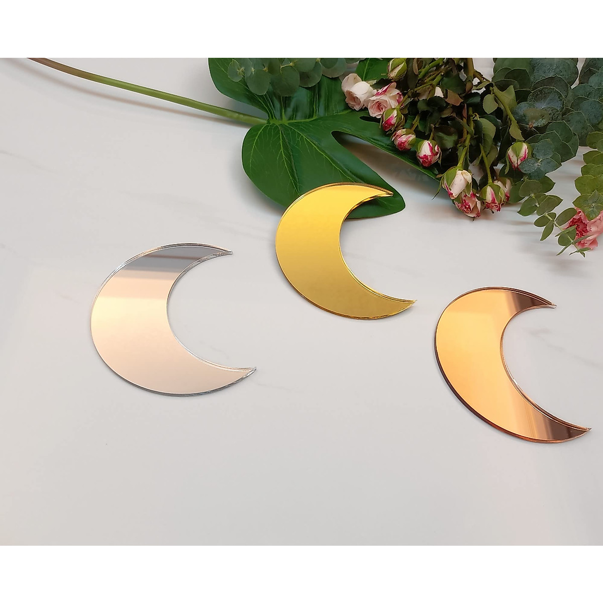 XIAOYUE 20pcs of Acrylic Moon Place Card,Celestial Wedding Place Cards ,Semi-Circle Place Names Blanks for Wedding ,Party&Festival Deco (Gold Mirror)