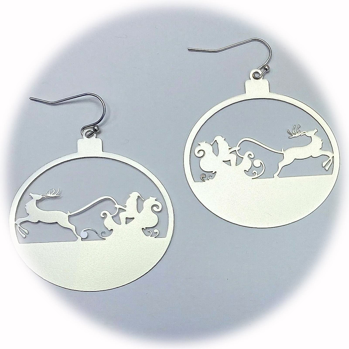 CharmingStuffStore Matte Silver Plated Tone Winter Christmas Santa Claus Sleigh Circle Dangle Earrings AL1191EAR