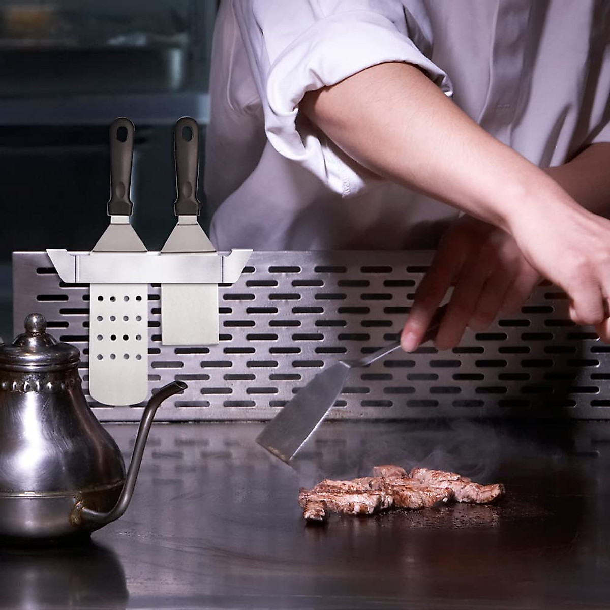 1 Pack Stainless Steel Griddle Spatula Holder, Grill Barbecue Tool Rack, Griddle Accessories for Grilling Utensils Scrapers Charcoal Grills，Compatible with Blackstone Camp Chef Royal Gourmet