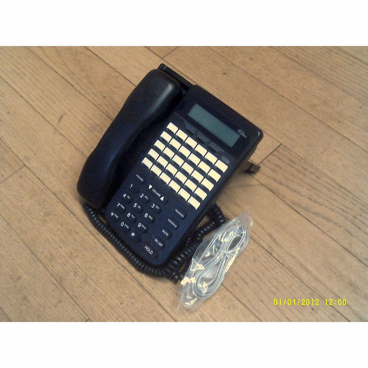 Comdial DX-80 30 Button Phone 7260-00 7260 (Renewed)