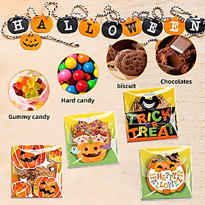100 PCS Small Halloween Cellophane Treat Bags,Halloween Clear Self Adhesive Candy Bags,Halloween Plastic Cookie Bags for Trick or Treat, Halloween Goodie Bags for Party Favor Supplies