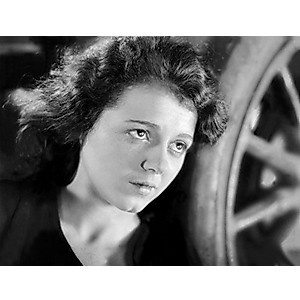 Posterazzi Seventh Heaven Janet Gaynor 1927 Tm & Copyright (C) 20Th Century Fox Film All Rights Reserved. Photo Poster Print, (28 x 22), Varies
