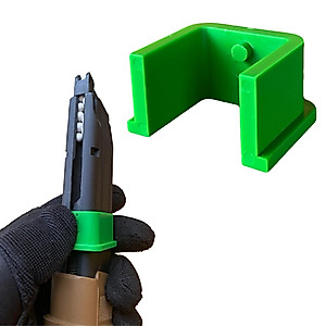 Airsoft Speed Loader for Pistol Magazines Quick and Easy Reload (Green)
