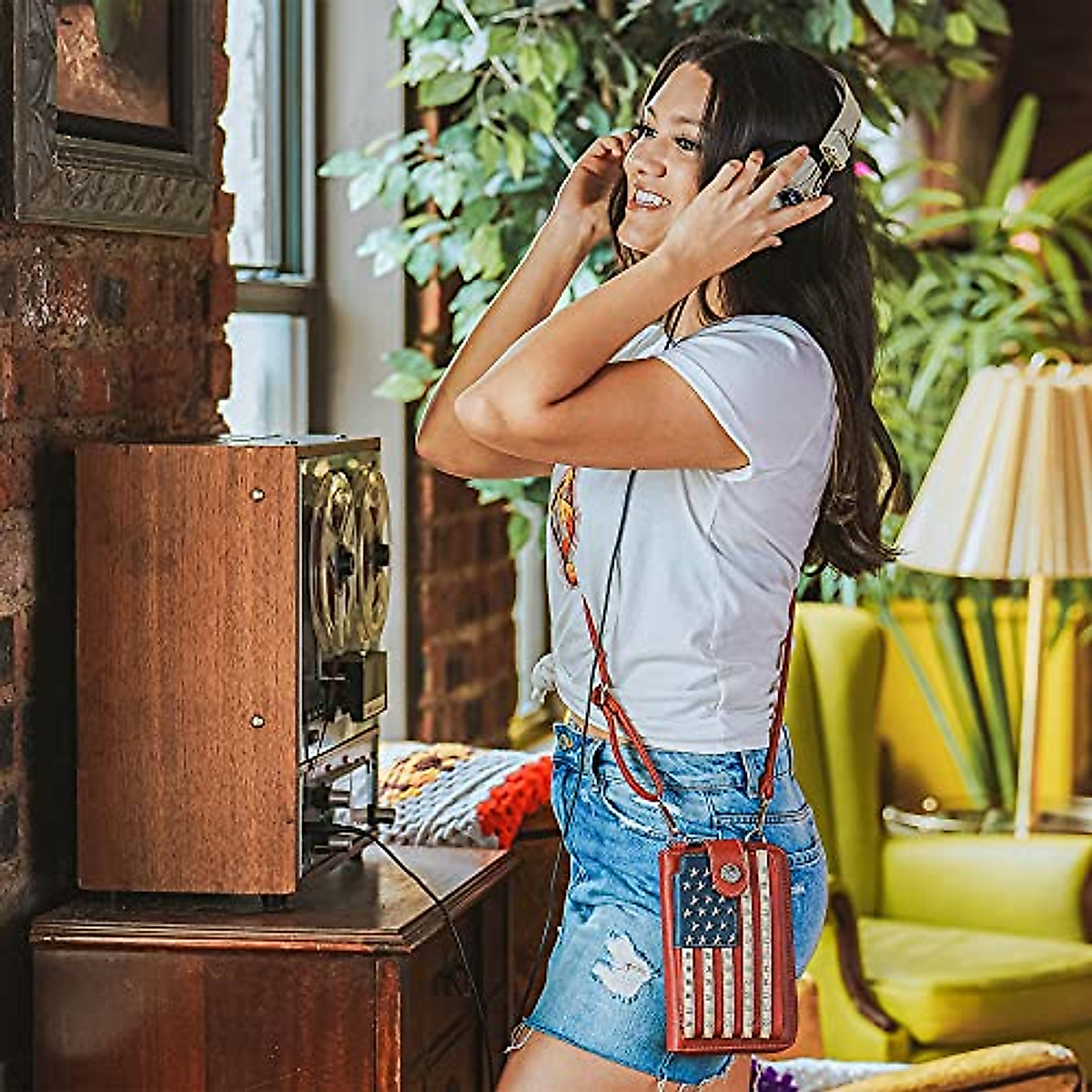 Montana West American Flag Cell Phone Purse Wallet with Detachable Strap Crossbody Cellphone Pouch US04-183RD