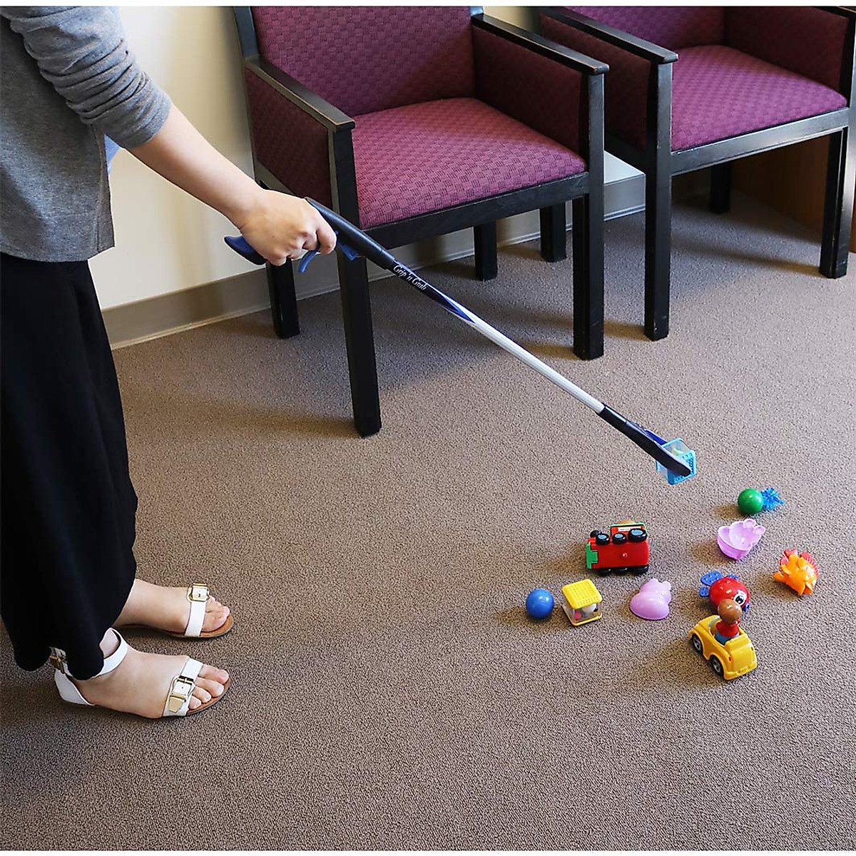 Ettore Grip'n Grab: Multi-Purpose Reach Tool with Rotating Rubber Grip Head, Blue