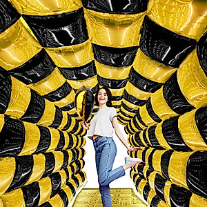 AIERSA Black And Gold Balloon Backdrop Wall,25Pcs Square Foil Balloons for Graduation,Birthday,Anniversary,Retirement Party Decoration Supplies
