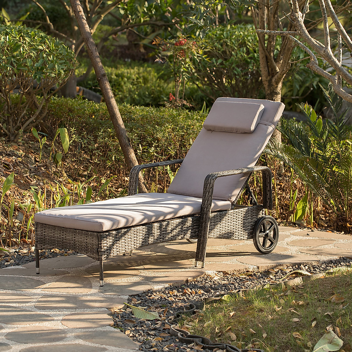 Gardenised Outdoor Weather Resistant Beach or Poolside Rattan Lounge Chair, Charcoal, Set of 2, Brown