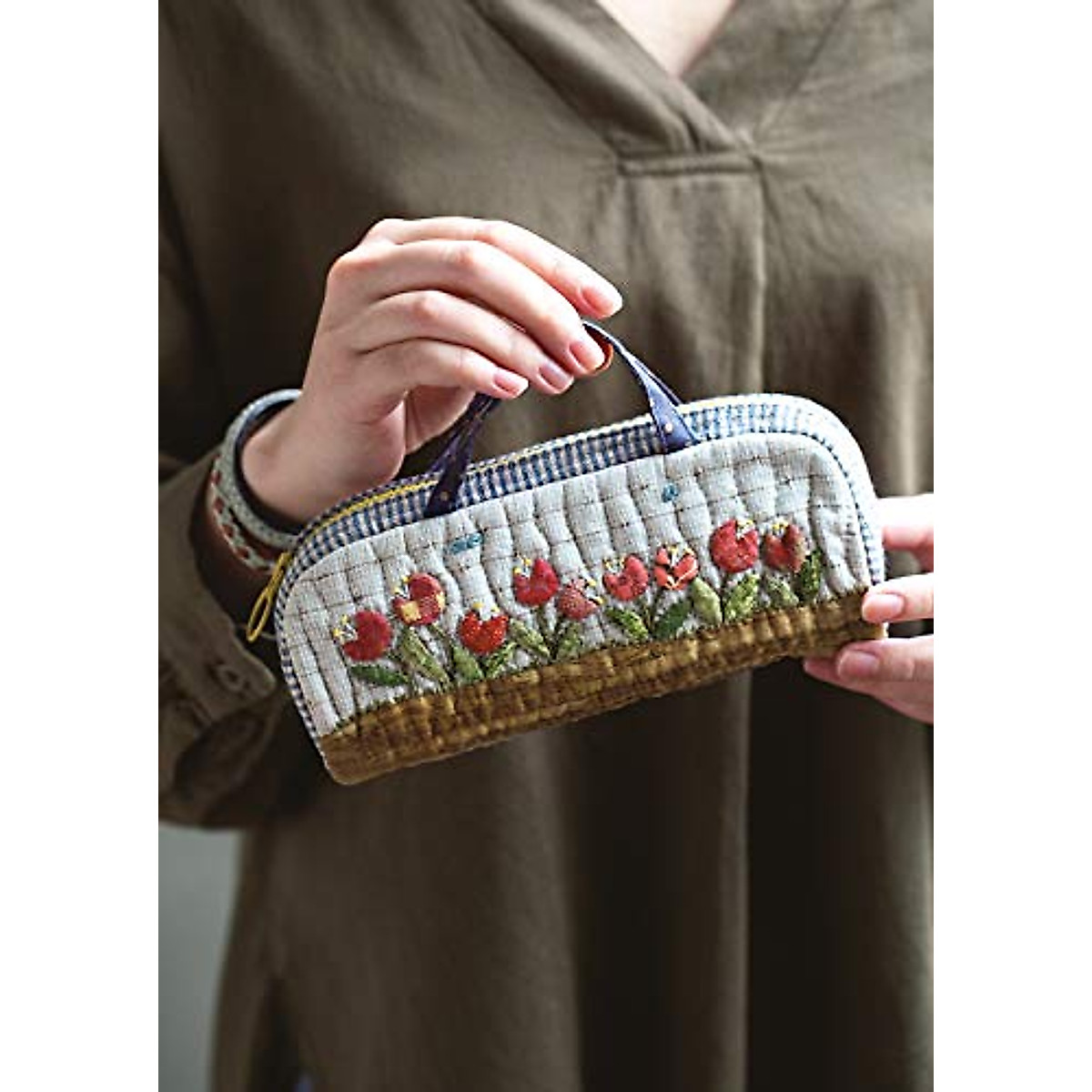 Yoko Saito's Handheld Patchwork Treasures: Perfectly Small and Lovely Projects