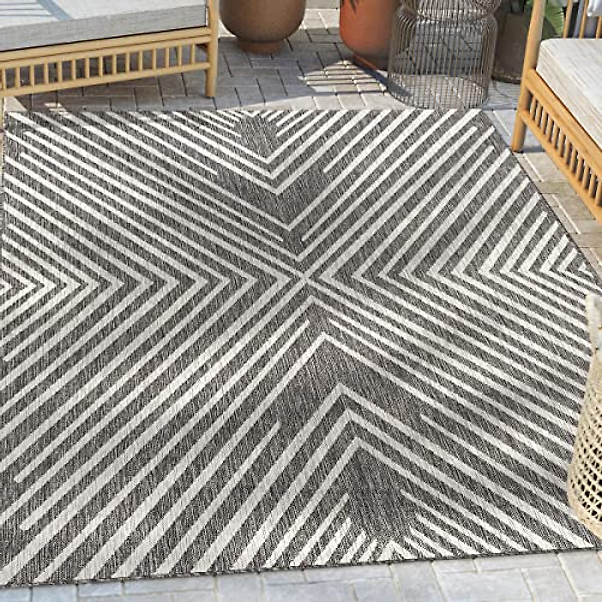 Well Woven Kesia Black Indoor/Outdoor Flat Weave Pile Chevron Stripes Geometric Pattern Area Rug 8x10 (7'10" x 9'10")