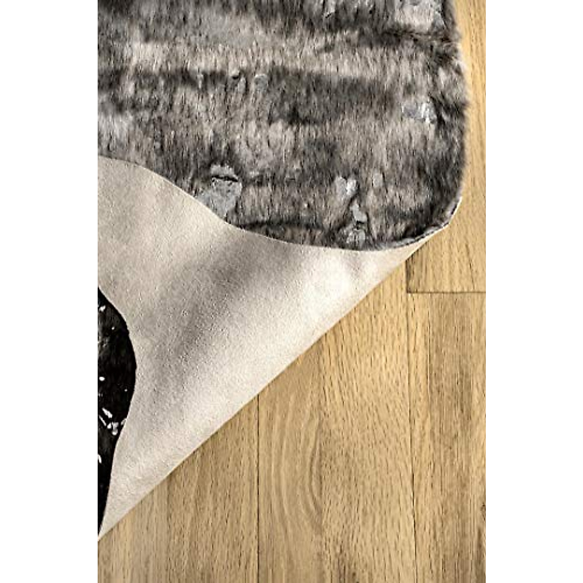 nuLOOM Bravo Spotted Faux Cowhide Area Rug, 5' x 6' 7", Grey