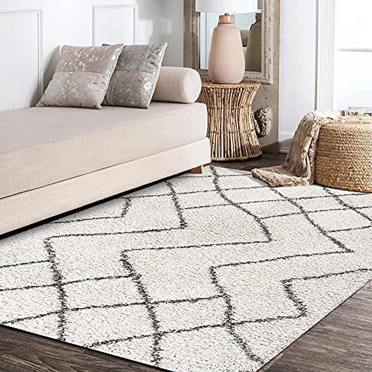JONATHAN Y SHG101A-8 Inca Moroccan Diamond Shag Indoor Area -Rug Bohemian Contemporary Geometric Easy -Cleaning High Traffic Bedroom Kitchen Living Room Non Shedding, 8 X 10, Beige/Dark Gray