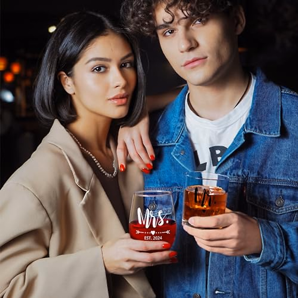 Futtumy Mr and Mrs Gifts, Mr and Mrs Est 2024 Whiskey and Wine Glass, Wedding Gifts Valentines Day Gift Christmas Gift Bridal Shower Gifts for Newlyweds Couples Mr & Mrs Wife Bride To Be Groom Bride