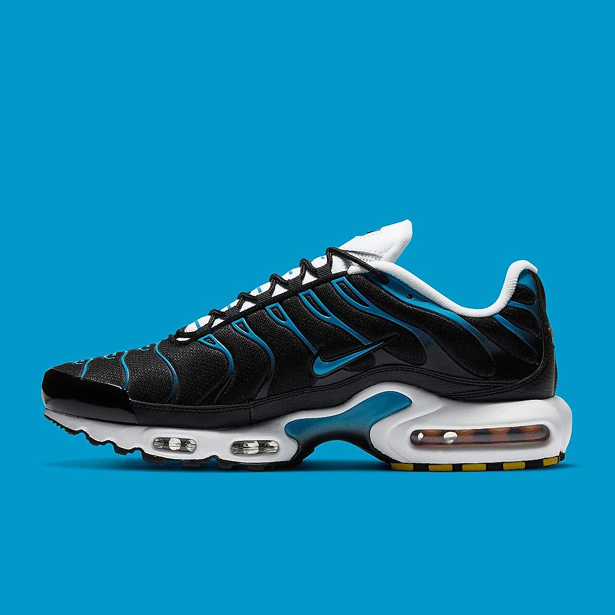 Nike Men's Shoes Air Max Plus Black Laser Blue CZ8687-001 (Numeric_9_Point_5)
