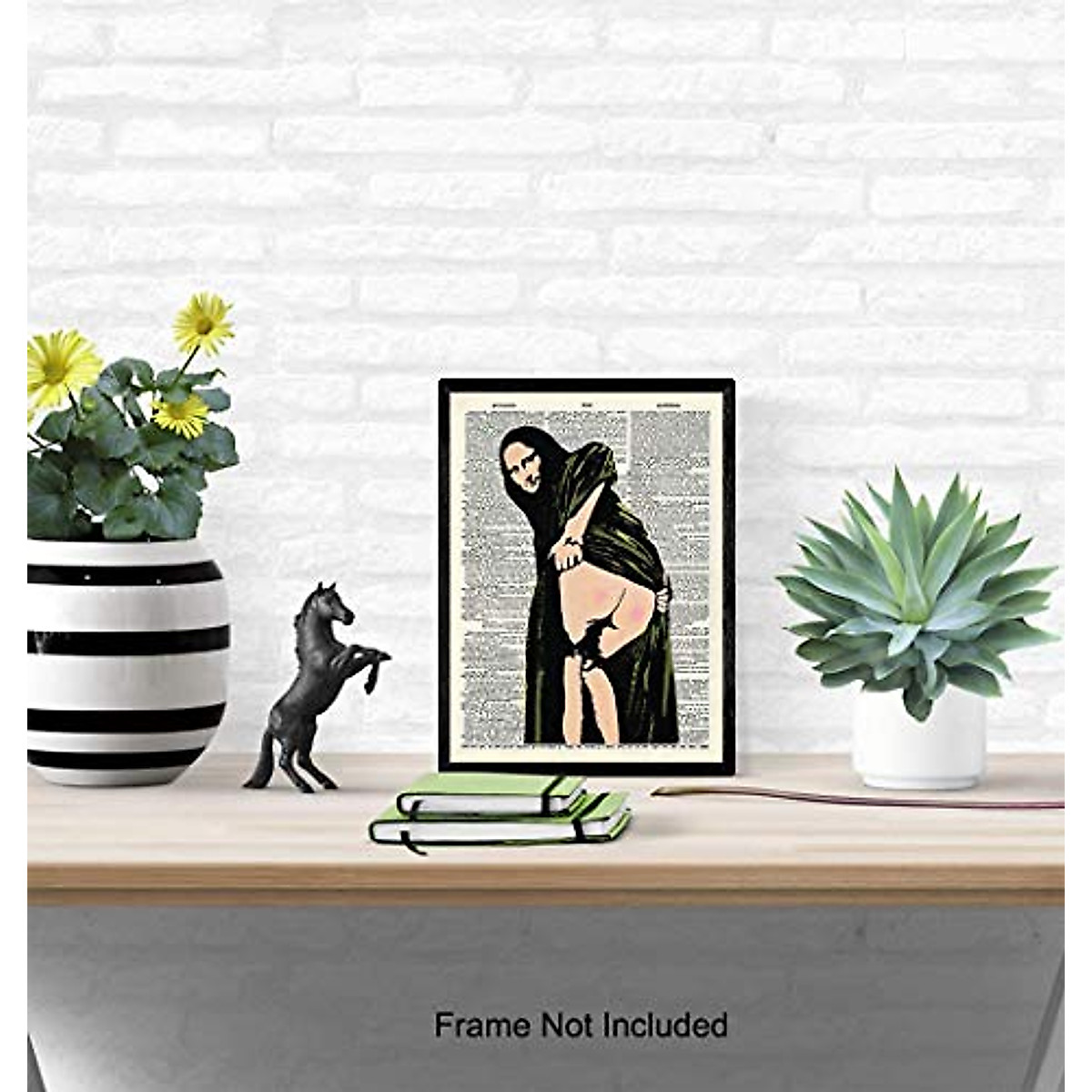 Mona Lisa Graffiti Mural Dictionary Art Print - Vintage Upcycled Wall Art Poster- Modern Chic Home Decor for Bathroom, Bath, Bedroom, Dorm Room - Cool Gift for Banksy Fans, 8x10 Photo Unframed
