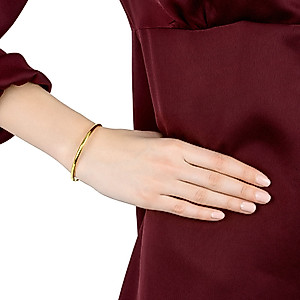 CHOW SANG SANG 999.9 24K Solid Gold Price-by-Weight Gold Polish-Finished, Loop Bangle for Women 09526K