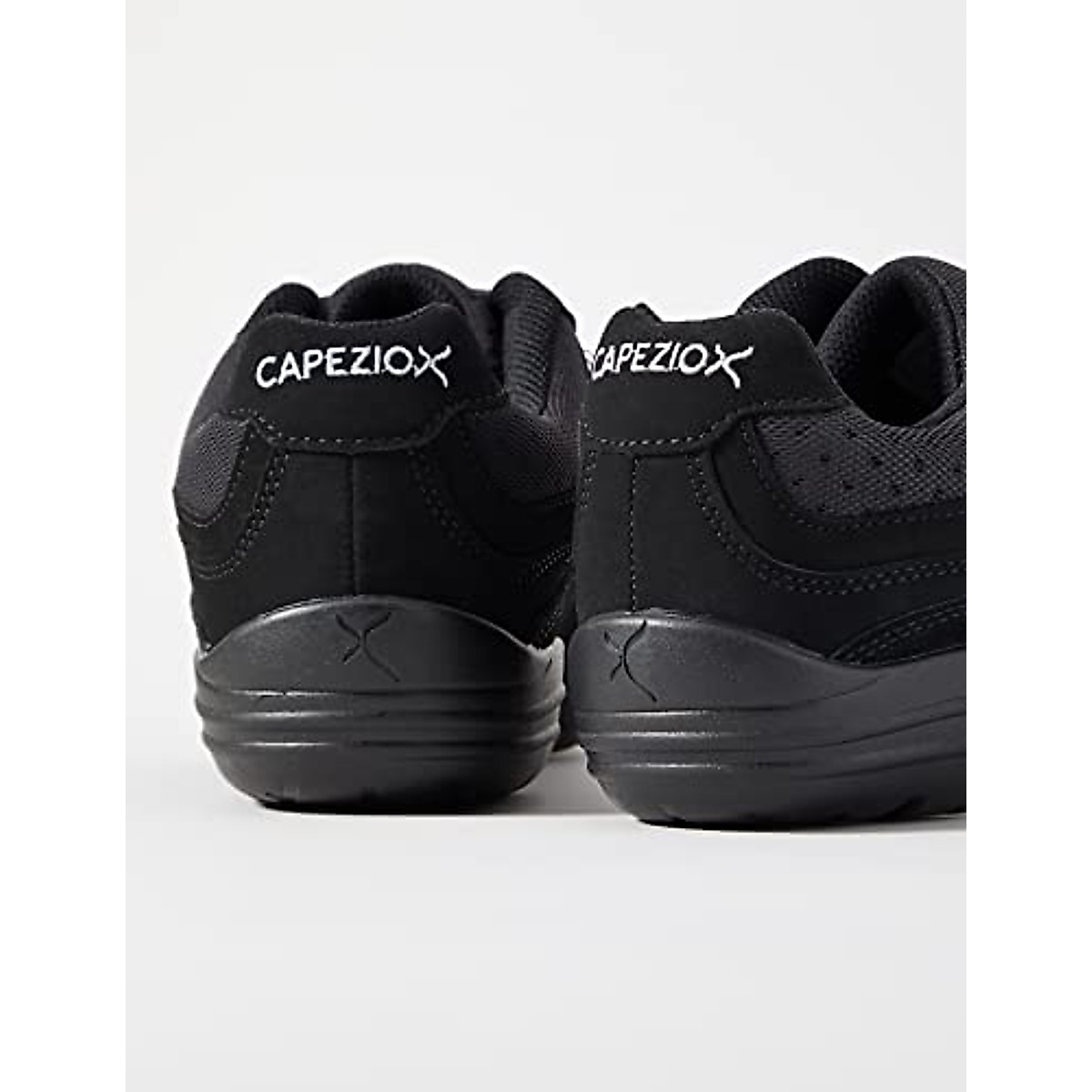 Capezio Unisex Rock It Dansneaker Dance Shoe, Dance Shoes With Cool Ventilated Arch & Modern Design For Many Styles Of Dance,Shoes Women & Men Can Wear For Studio Practice & On Stage-Black,Size 10.5