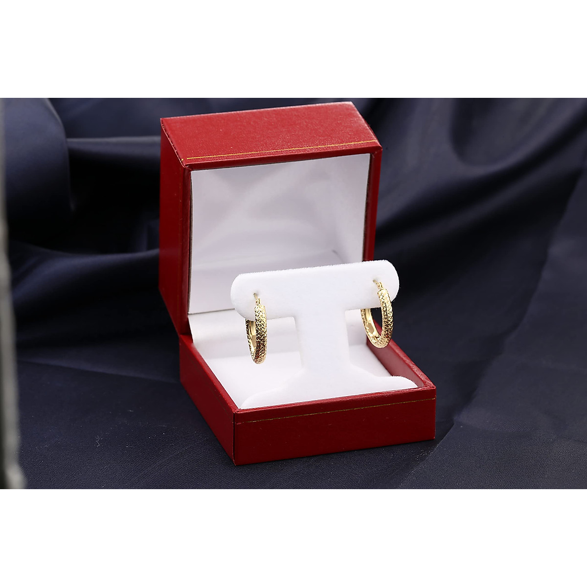 14k Yellow Gold X-pattern Diamond-cut Oval Hoop Earrings