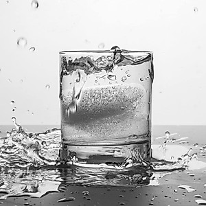 Nax Caki Silicone Large Ice Cube Trays with Lid Pack of 4, Stackable Big Square Ice Cube freezer Molds for Whiskey Cocktails Bourbon Soups Frozen Treats