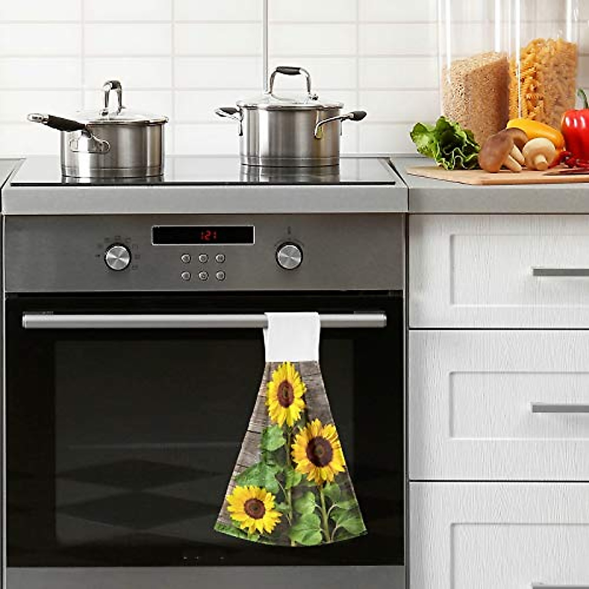 Vintage Sunflowers Kitchen Towels Sets Summer Wood Board Hanging Hand Towel Dish Towel with Loop 2PCS, Soft Super Absorbent Dishcloths Fingertip Towel for Bathroom Washroom Guestroom Hotel 12x17 In