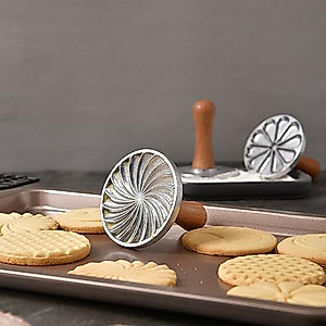 OPPEIN Cookie Stamps Set of 3, Metal Cookie Press Cutter Mold with Wooden Handle, Cookie Decorating Supplies for DIY Baking, Cake, Pastry, Gift Package