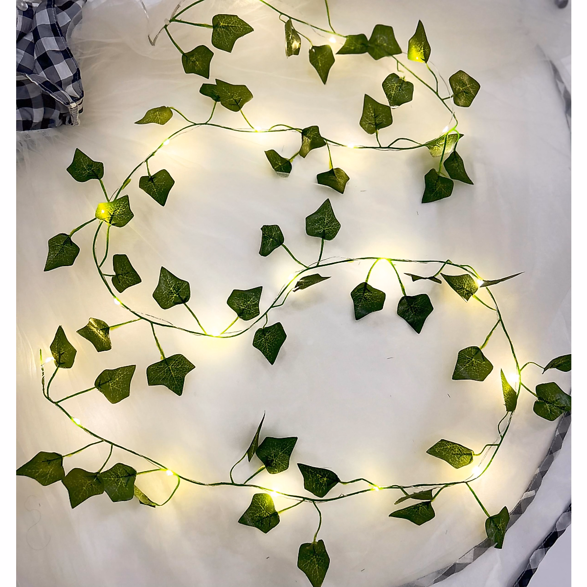 Hoolight Vine String Lights, [1 Pack] Ivy Decor String Lights, Maple Leaf Garland Wreath Hanging lamp with 20 LED, Fairy Night Lights for Home,6.5 FT, Battery Powered, Room, Bedroom, Wall Decoration