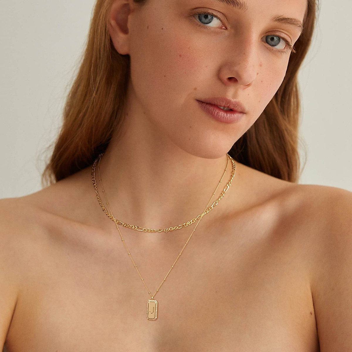 Gold Necklace for Women Trendy Dainty Initial Pendant Necklace Figaro Chain Choker Necklace Layered Set Bar Rectangle Pendant Necklaces 14K Gold Plated Simple Letter J Necklace Everyday Gold Jewelry