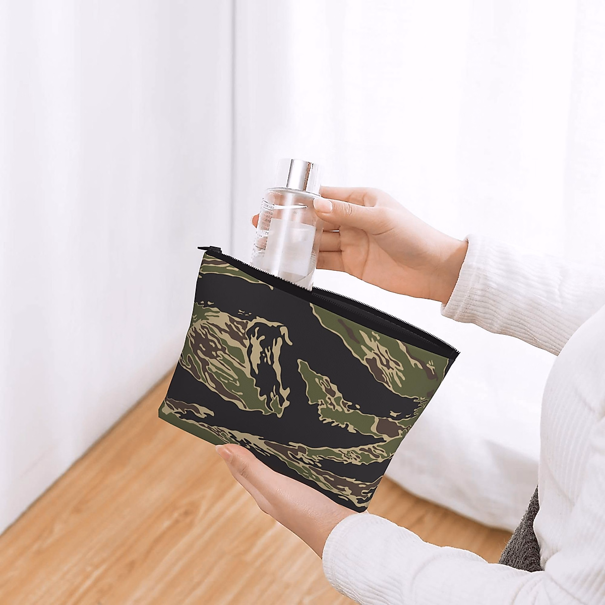 Lightweight Travel Portable Cosmetic Bag Compatible with Army Military Camouflage Vietnam Tiger Stripe Camo, Casual Toiletry Makeup Carrying Pouch Multifunction Coin Cash Storage Cases for Women