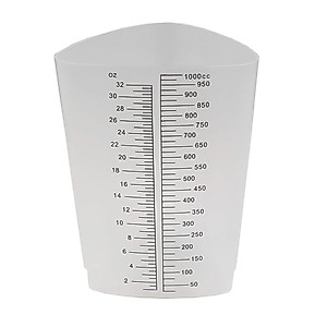 32 oz Graduated Plastic Triangular Container Three-Sided Beaker for Measuring and Mixing (Pack of 20)
