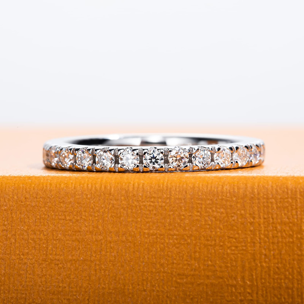 AimiIee Moissanite Eternity Rings 0.9cttw D Color VVS1 Clarity Round Brilliant Cut Moissanite Diamond S925 Sterling Silver Stackable Wedding Band for Women with Certificate, Gemstone, Moissanite