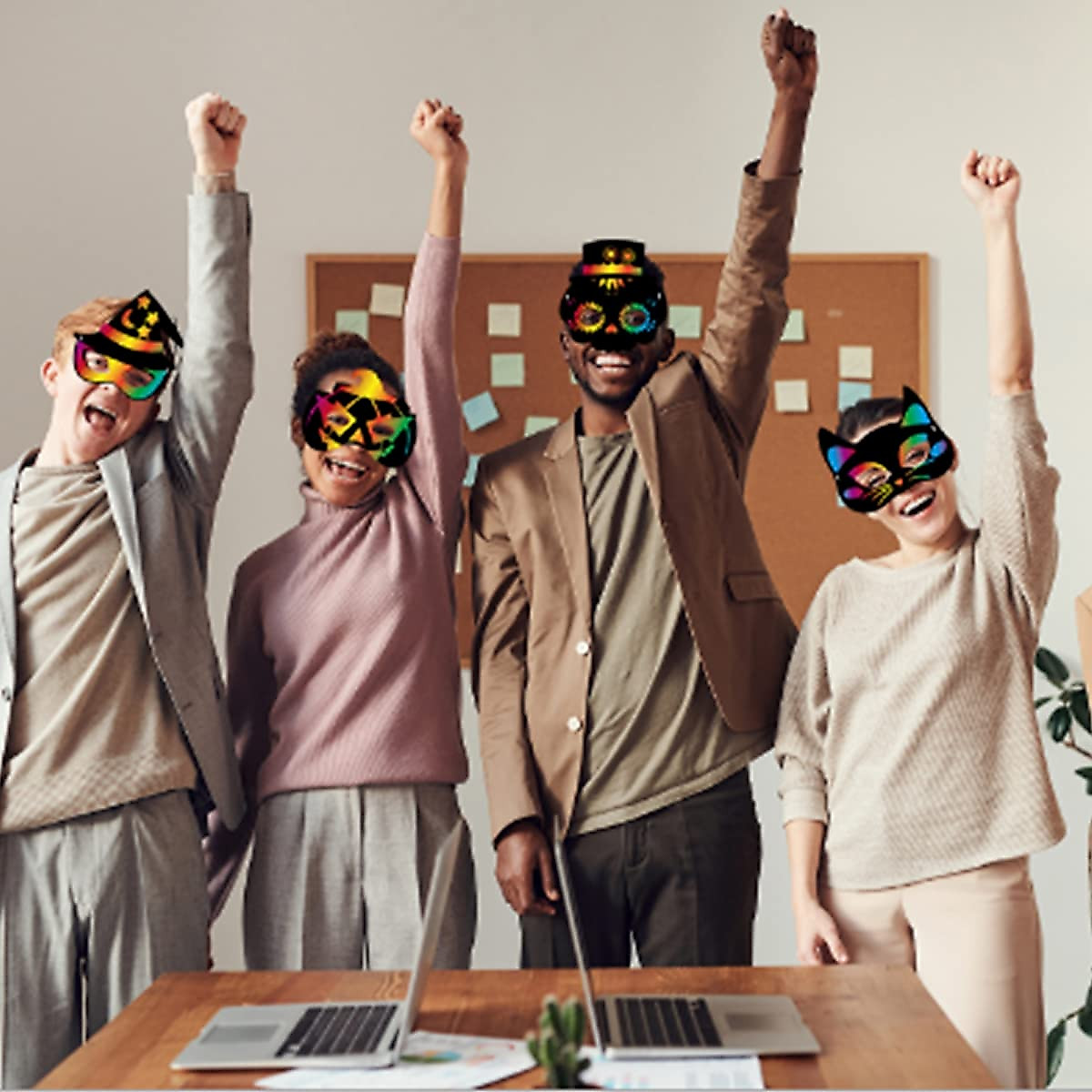 Fantasyon 36Pcs Halloween Scratch Paper Masks, Rainbow Scratch Paper Halloween Mask Craft Kit Skeleton Cat Witch Pumpkin Bat Mask Decorations for Animal Birthday Party Halloween Dress-Up DIY Gift