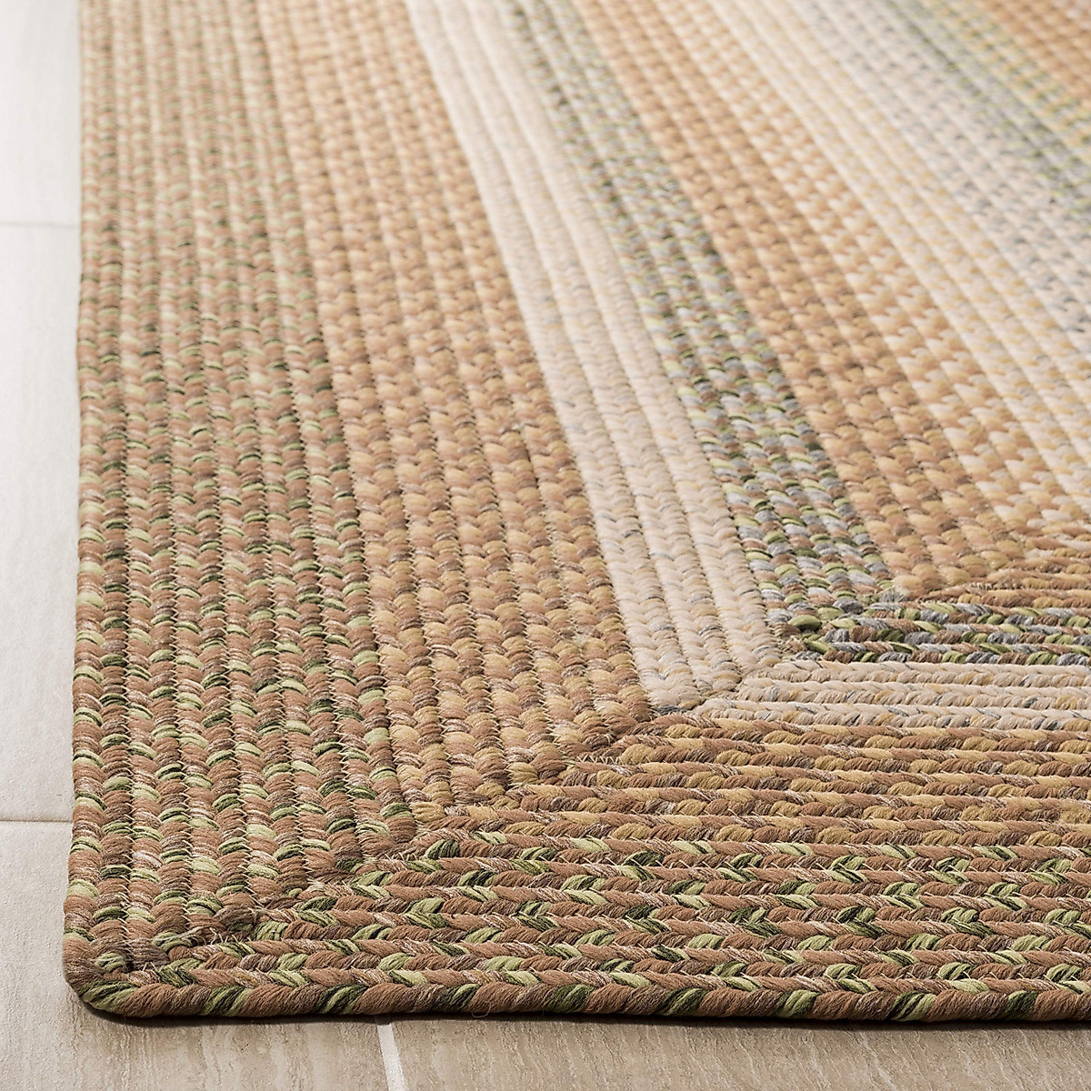 SAFAVIEH Braided Collection 4' x 6' Tan / Multi BRD314A Handmade Country Cottage Reversible Area Rug