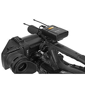 Saramonic RX9 Receiver Unit with 3.5mm Output Cable & Camera Mounting Shoe for the UWMIC9 Wireless Microphone System