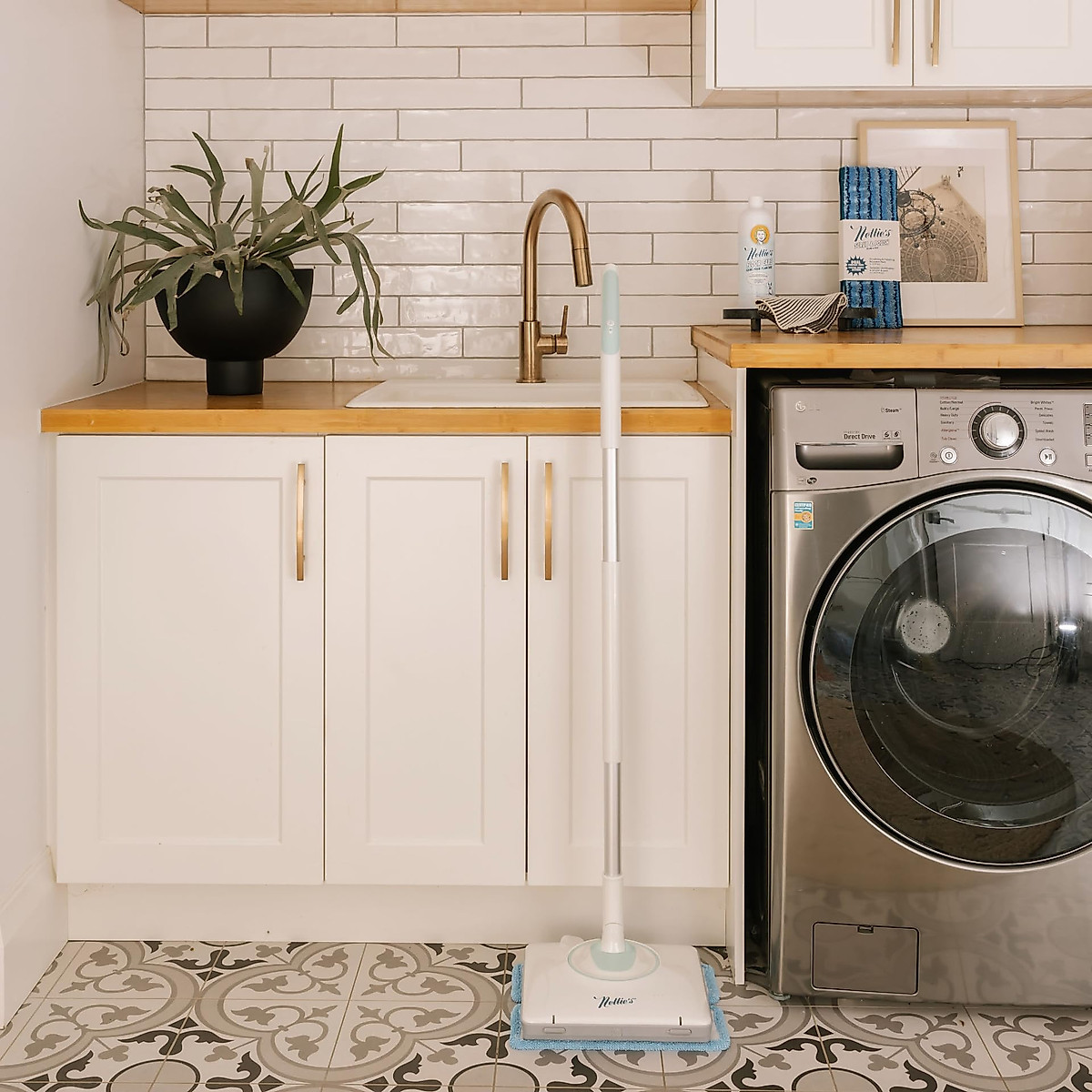 Nellie's Wow Mop- Cordless, Light-Weight and Rechargeable