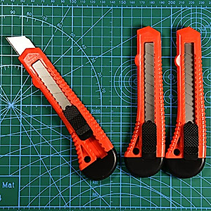 KINBRIEF 18mm Utility Knife Retractable Razor Box cutter for Cartons,Carboards Arts Crafts Pack 3 with 10 Snap off Blades for Office and Home ,red