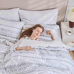 CozyDH Boho Comforter Set Queen Size - 100% Egyptian Long-Staple Cotton Modern Design with Geometric, Modern Breathable Lightweight All Season Bedding Set with Shams, 90"x90", Grey/White, 3 Piece
