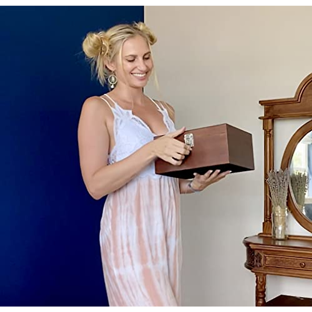 Blake & Lake Locking Wood Storage Box - Decorative box for Home or Office - Wooden Box with Hinged Lid Keepsake Box with Lock Oak Box for Home (Dark Oak)