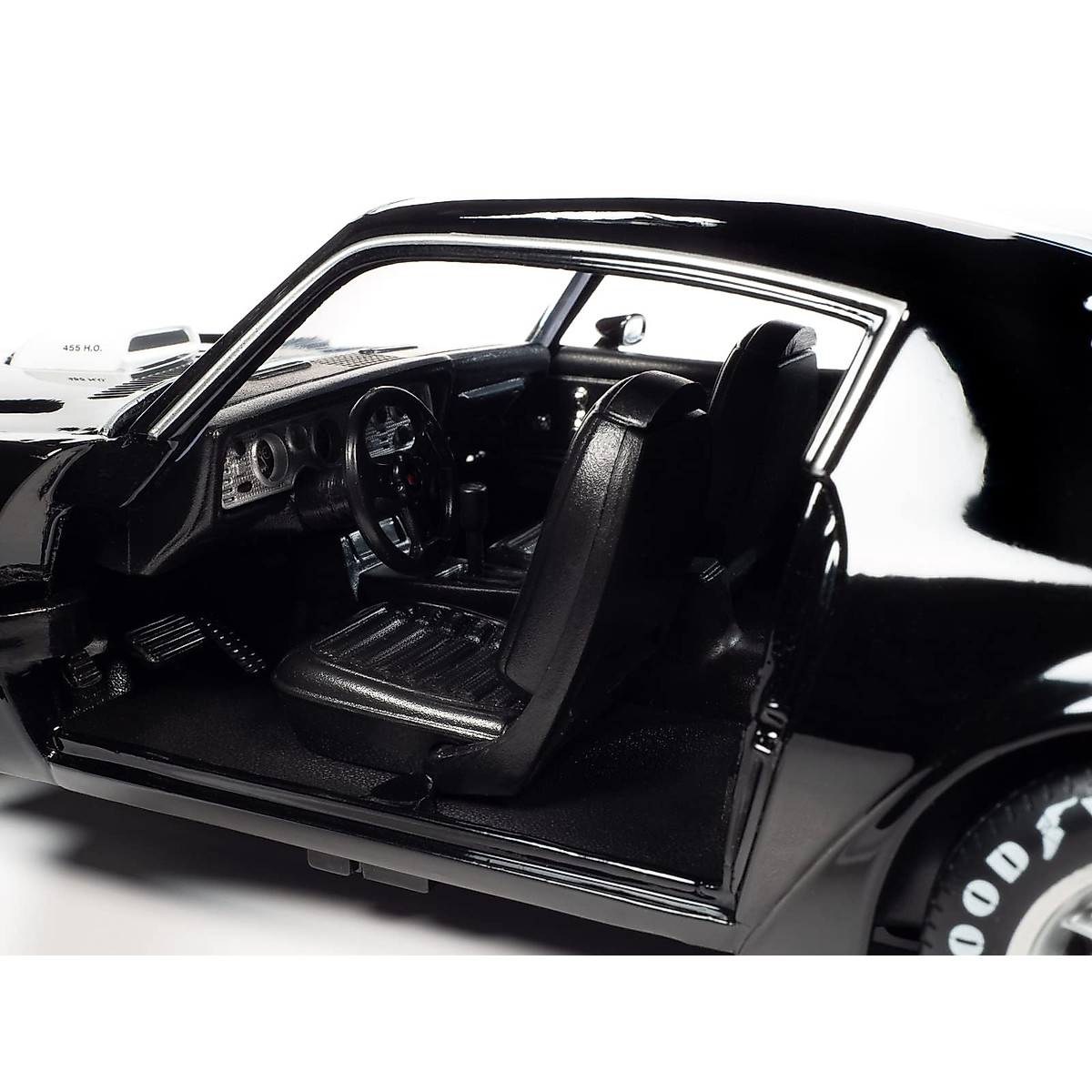 American Muscle 1972 Pontiac Firebird Trans Am (Class of 1972) 1:18 Scale Diecast