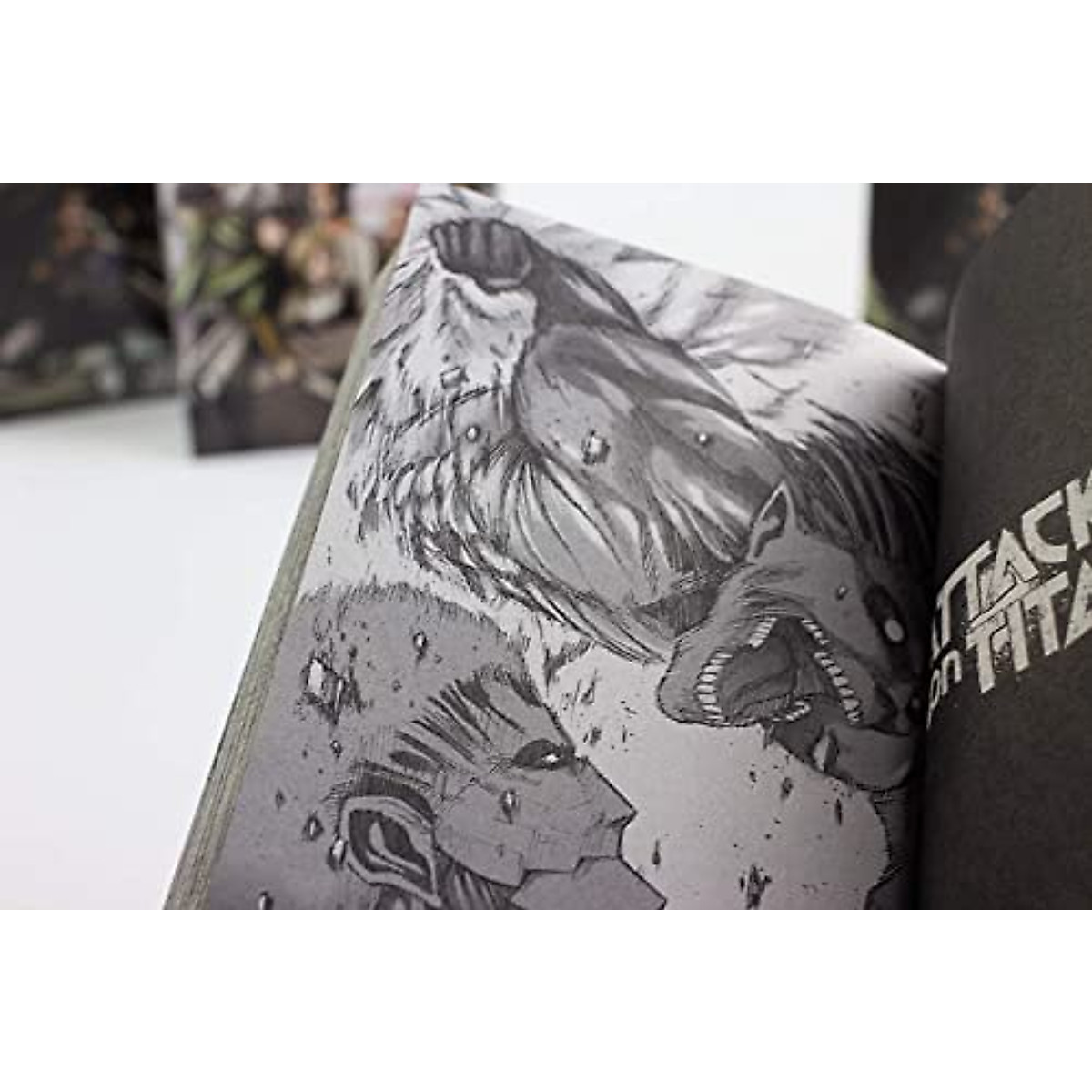 Attack on Titan Season 2 Manga Box Set (Attack on Titan Manga Box Sets)