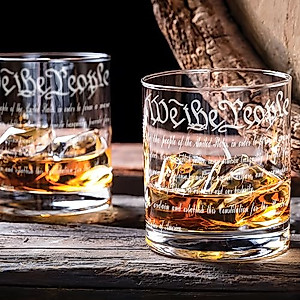 YJGS Whiskey Glasses, US Constitution Glass We The People Whiskey Glasses Set of 2, 12 oz Old Fashioned Rocks Glasses, American Patriotic Whiskey Glasses Gift for Men Dad