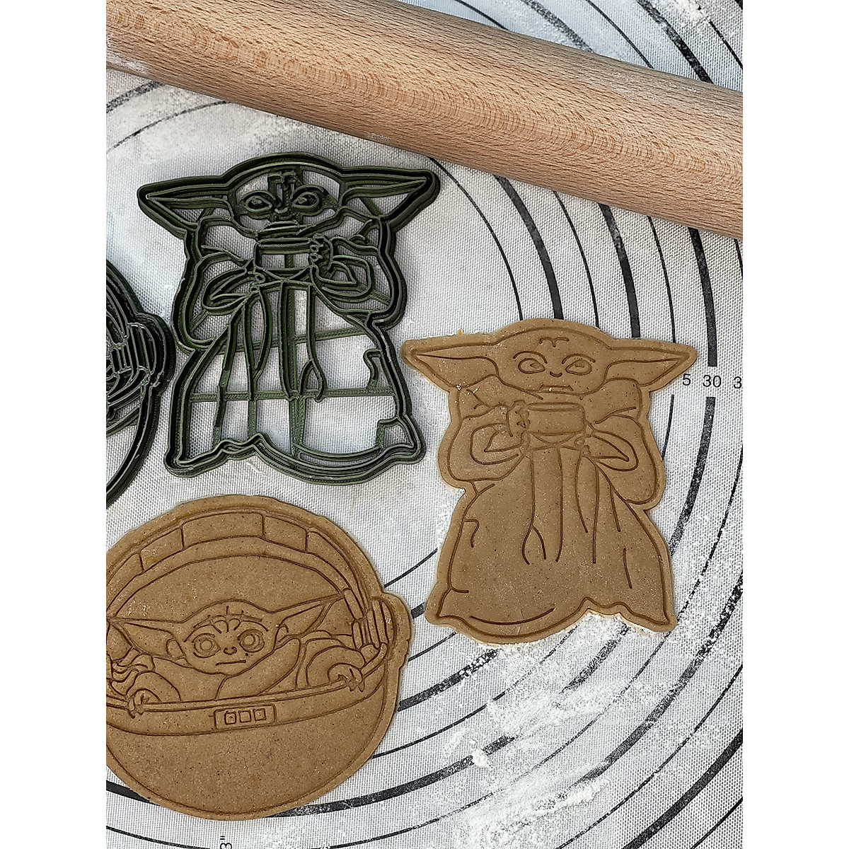 Premium Star Wars Set of 2 Baby Yoda Grogu Cookie Cutter’s & Molds 4.5" Produced by 3D Kitchen Art