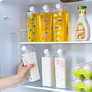 17Oz(500ml) Milk Carton Water Bottle Plastic Milk Box BPA Free Child Friendly Reusable Milk Carton Shaped Water Bottle Leakproof Juice Tea Jug for Travelling Sports Camping Outdoor Activities