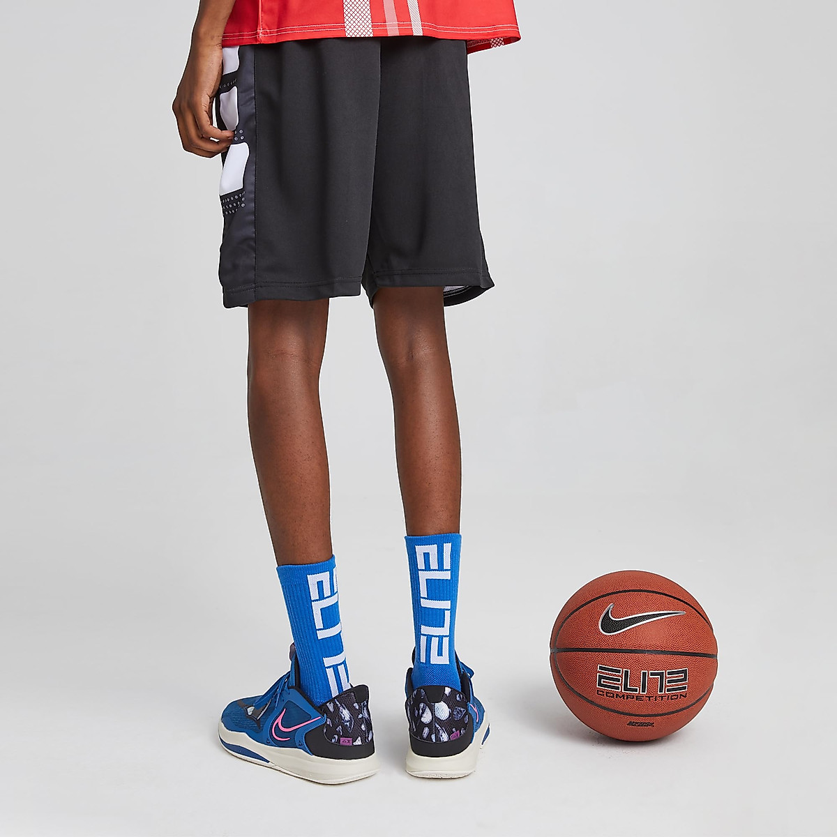 Pawdoer Boys Elite Basketball Crew Socks for Girls Youth Kids, Cushion Performance Athletic Basketball Socks