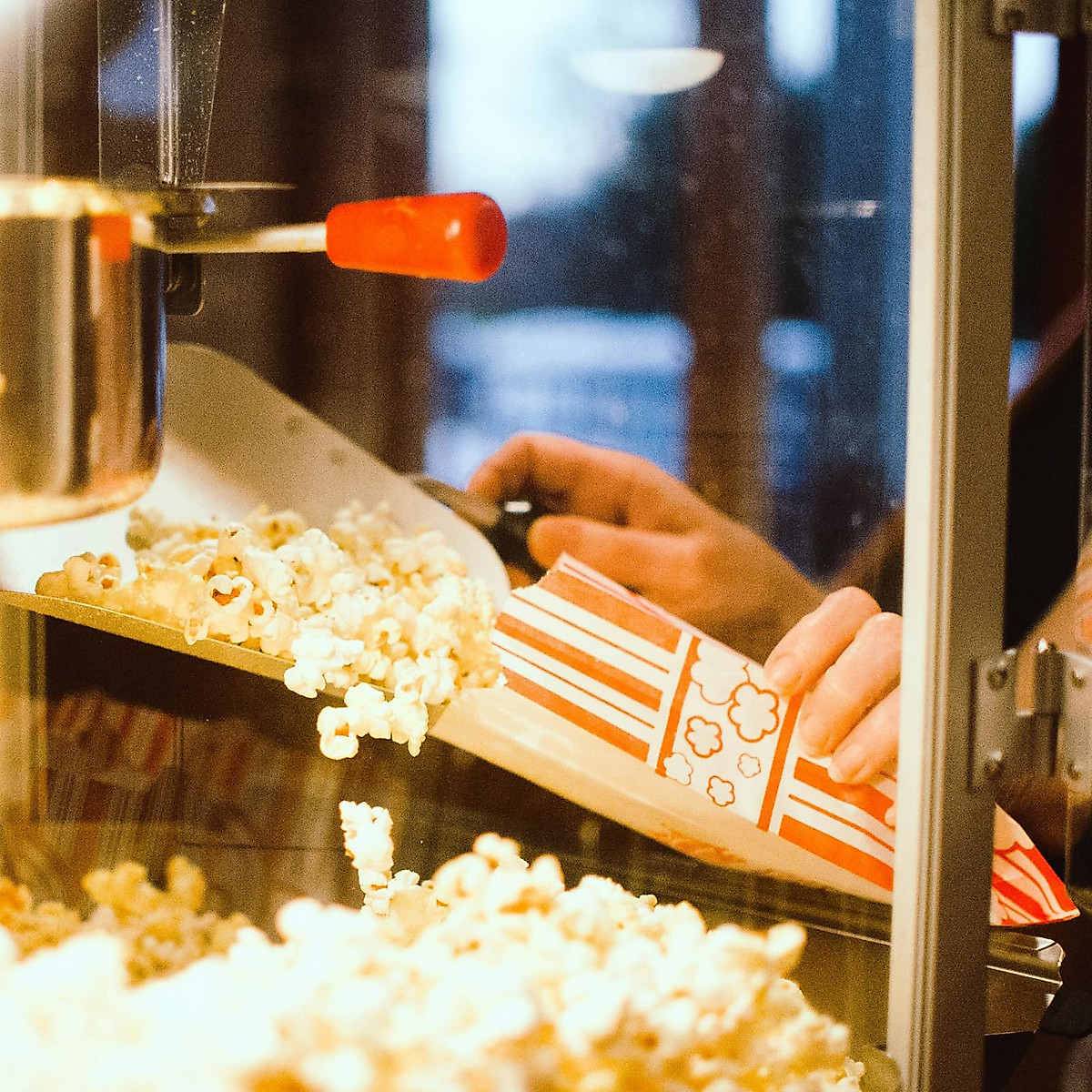 KERIQI Popcorn Bags, 50 Pcs Paper Popcorn Container Red and White Concession Stand Popcorn Holder Movie Theme Party Supplies