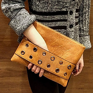 NIGEDU Fashion Rivet Women Envelope Clutch Bag PU Leather Crossbody Messenger Bags Female Shoulder Handbag Wristlet Clutches (Brown)