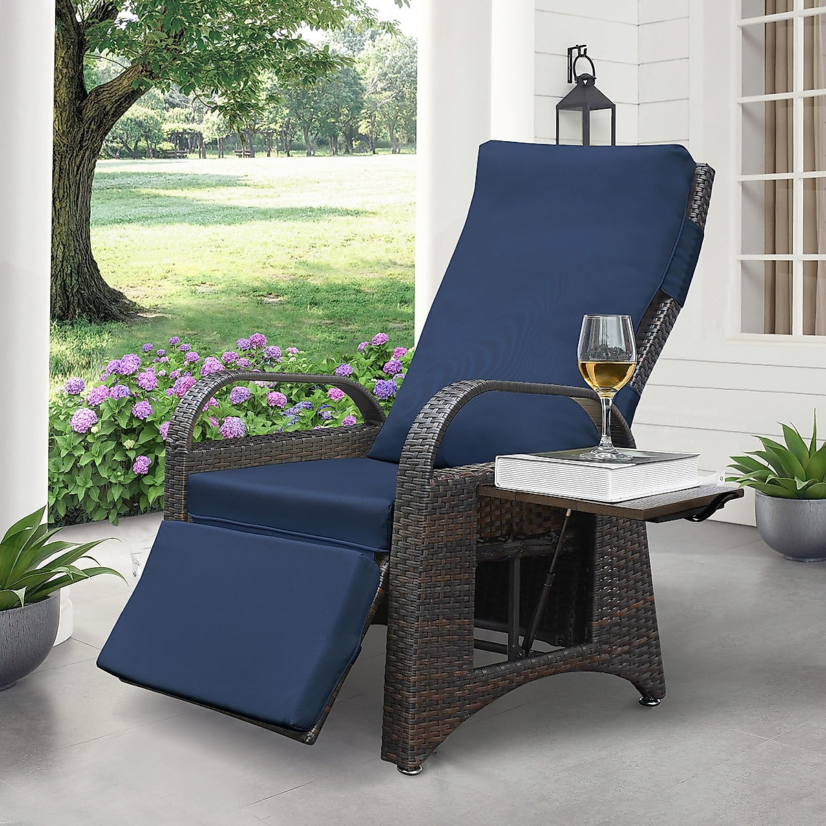 Outdoor Recliner Chair, PE Wicker Adjustable Reclining Lounge Chair and Removable Soft Cushion, with Modern Armchair and Ergonomic for Home, Sunbathing or Relaxation (Brown+Navy)