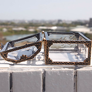 Treasure Chest Pirate Keepsake Jewelry Box,Crystal Gemstone Plastic Pirate Box for Jewelry Cosmetics Gifts Trinkets Souvenirs (As Shown)